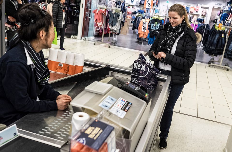 Dansk Supermarked Group lancerer Dankort på mobil | Salling Group