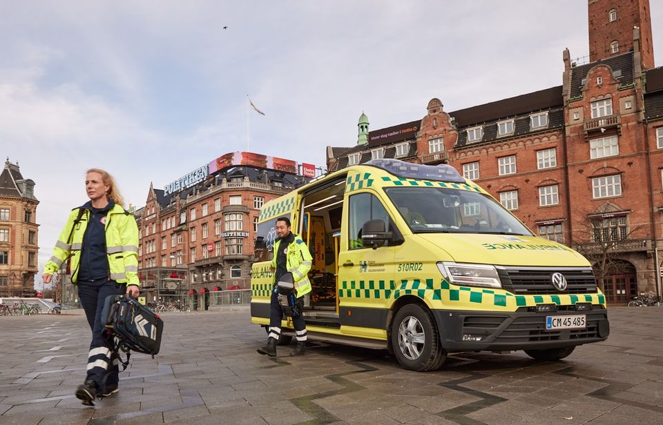 Region Hovedstadens Akutberedskab og Falck overtager ambulancetjenesten ...