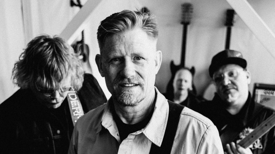 Peter Schmeichel optræder med sit nye band i Næstved | Grønnegades ...