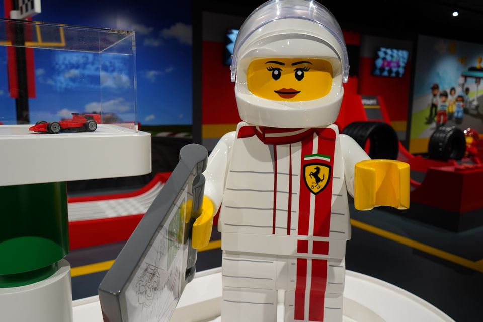 Presseinvitation: 18. maj åbner LEGOLAND® årets nyhed "Ferrari Build ...
