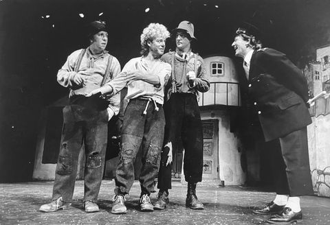 Historisk 40-årsjubilæum med Folk og Røvere på Bellevue Teatret ...