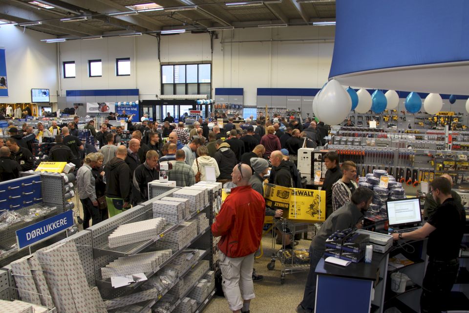 Et brag af en åbningsfest hos Carl Ras i Ishøj | Carl-Ras A/S