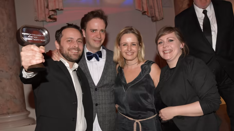 Prisbelønnet dansk TV-dokumentar vinder BILLED-BLADETs TV-GULD-pris ...