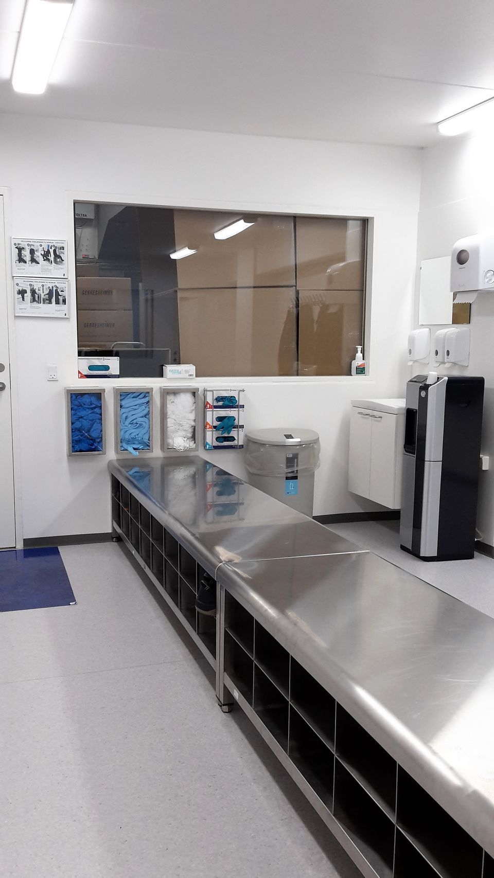 Specialudviklede rentrumsmøbler hæver hygiejnen | Handy Transportvogne