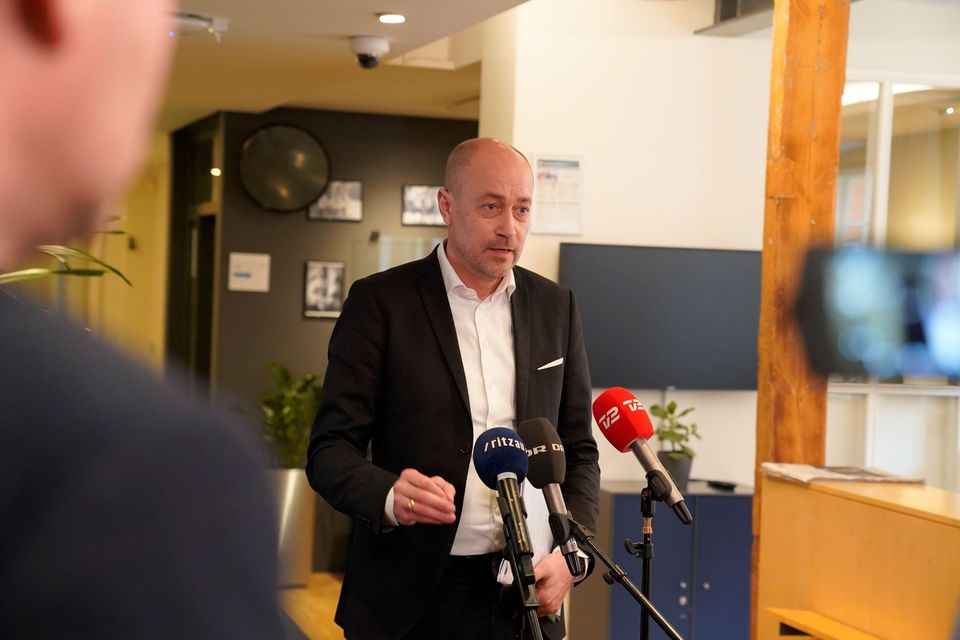 Magnus Heunicke vil forbyde PFAS i brandslukningsskum på øvelsespladser ...