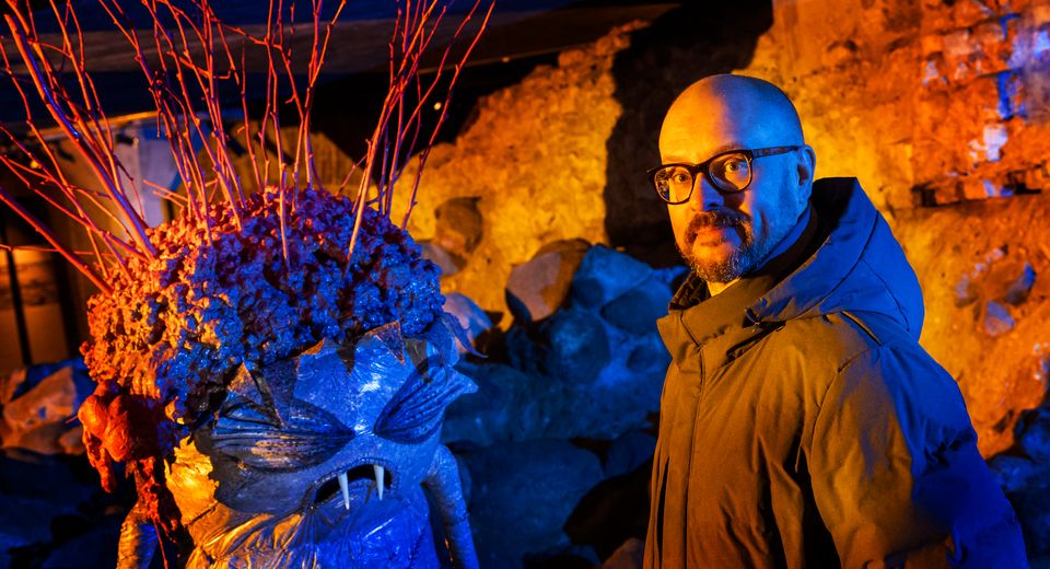 I dag åbnede Shane Brox’ nye familieudstilling i Ruinerne under ...