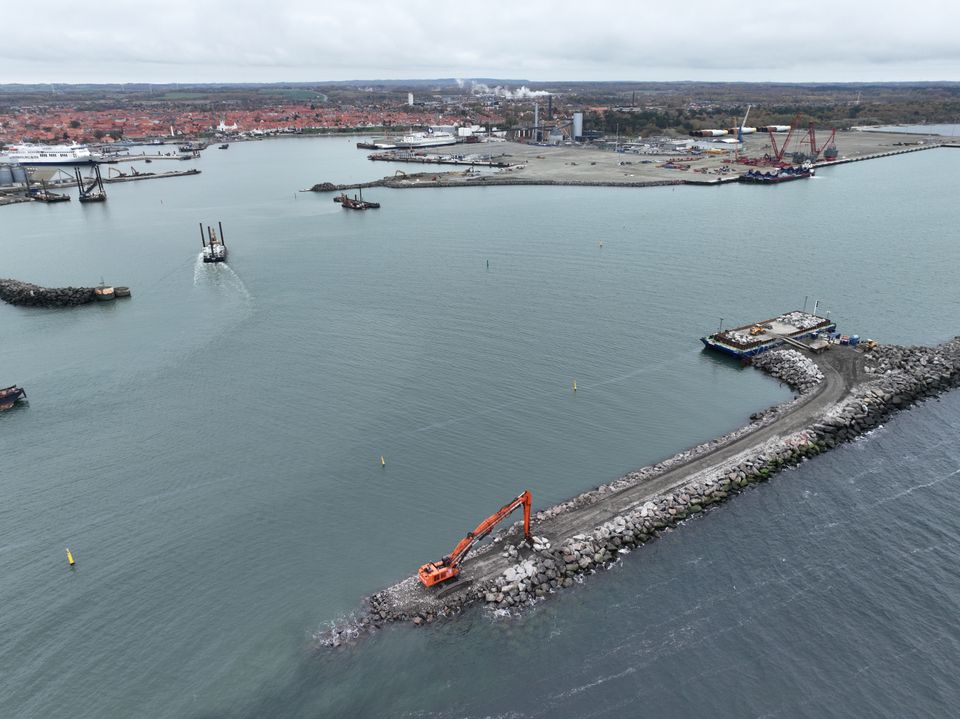 Stor lokal opbakning til fremtidssikringen af Rønne Havn | Port of ...
