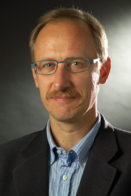 Professor Jan Engberg modtager ridderkorset | Aarhus Universitet: Arts