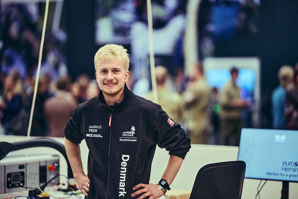 Elektronikfagtekniker David fra Aarhus vinder bronze på hjemmebane i ...