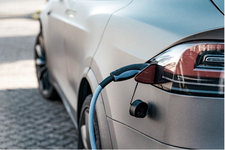 Globale Partnerschaft: Spirii und Hubject ermöglichen Plug&Charge sowie ...