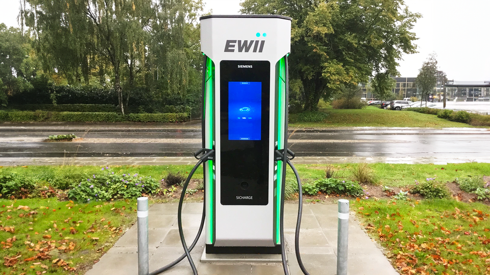 Historisk aftale: Snart bliver EWIIs 2.000 ladepunkter tilgængelige for ...