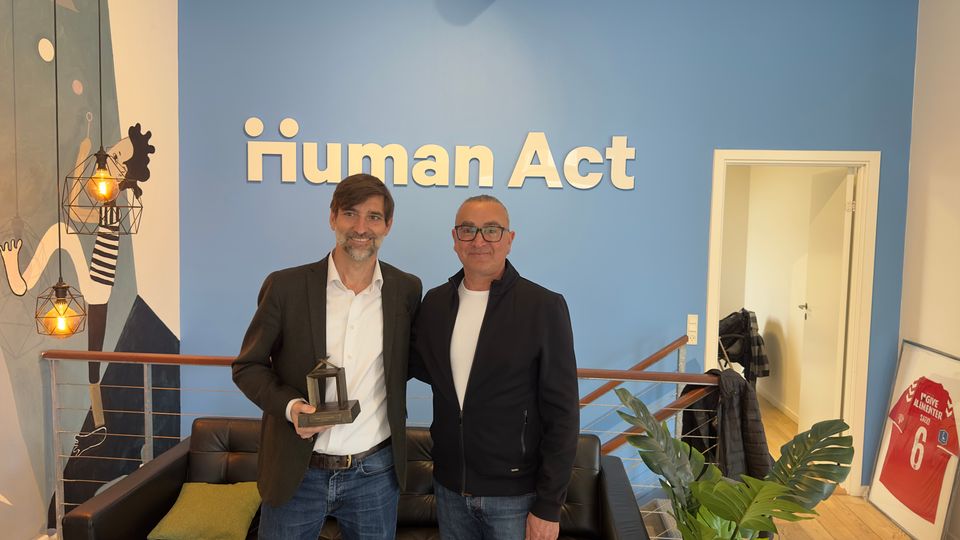 Generalsekretær hos Mellemfolkeligt Samvirke modtager Human Act Award ...