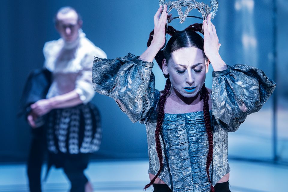 MARY VS. ELIZABETH I forvandler historisk rivalisering til en kampdans ...