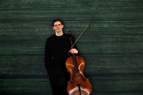 Engelske celloværker med Andreas Brantelid | Naxos Denmark ApS