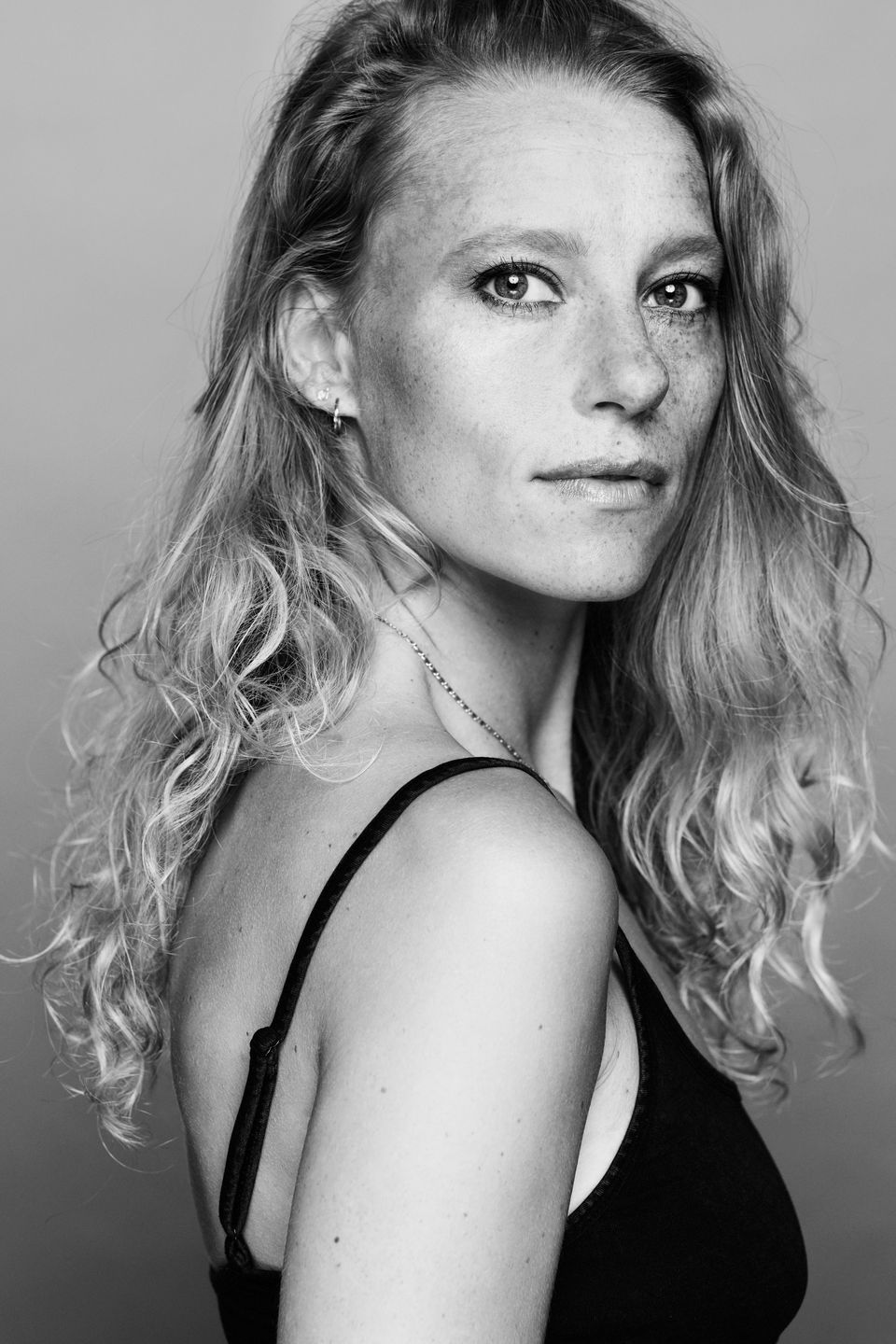 DE VILDE KANINER: Her er castet, der skal fortolke Gnags’ udødelige klassikere i ny, stor ...