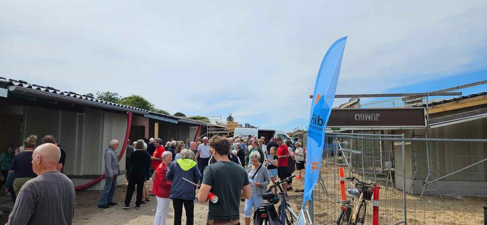 Kæmpe interesse: Nye boliger på Nipsvej tiltrak besøgende i massevis | Ribe Boligforening