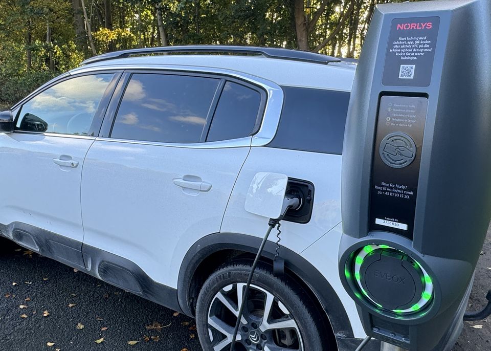 Nu bliver den offentlige ladeinfrastruktur i Assens Kommune udvidet markant med 140 nye ...