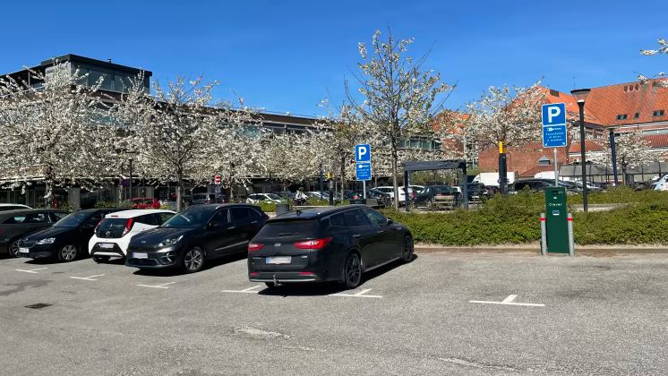 Ejere af elbiler får 200 nye muligheder for opladning | Rudersdal Kommune