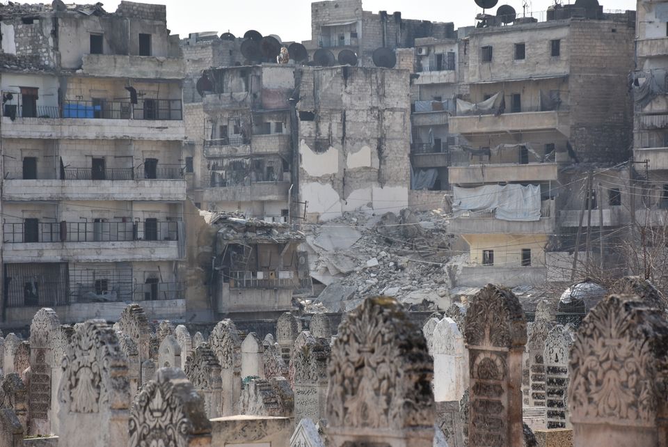 13 års krig har efterladt Syrien i ruiner og gjort folk desperate ...