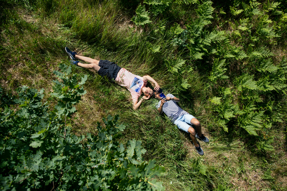 Telias kunder har sparet 11 mio. kr. på at aflevere brugte telefoner ...